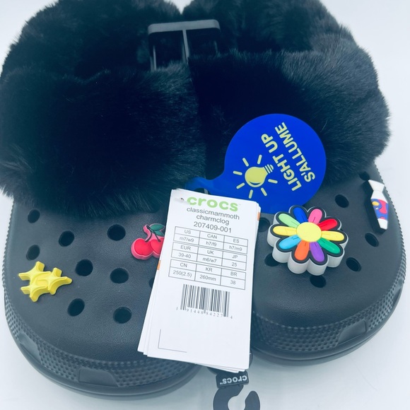 CROCS | Shoes | Crocs Mammoth Charm Lined Clog | Poshmark